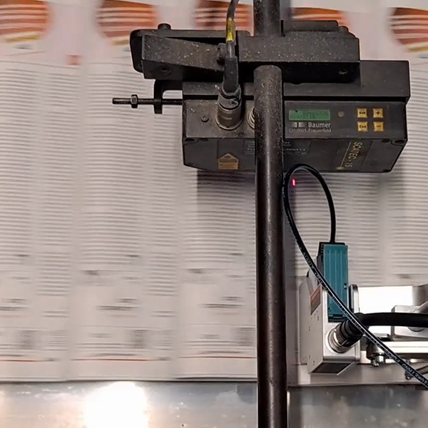 Impresión códigos variables en periódico :: SM Codificación - Codificación y marcaje industrial